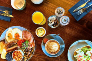 Dining pub in Ripley - The Seven Stars